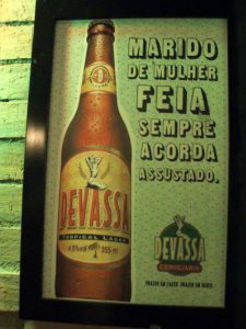 Cervejaria Devassa - Fachada, Letra Caixa, Quadros e Neon - Comunicação ...