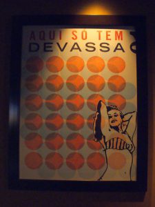 Cervejaria Devassa - Fachada, Letra Caixa, Quadros e Neon - Comunicação ...