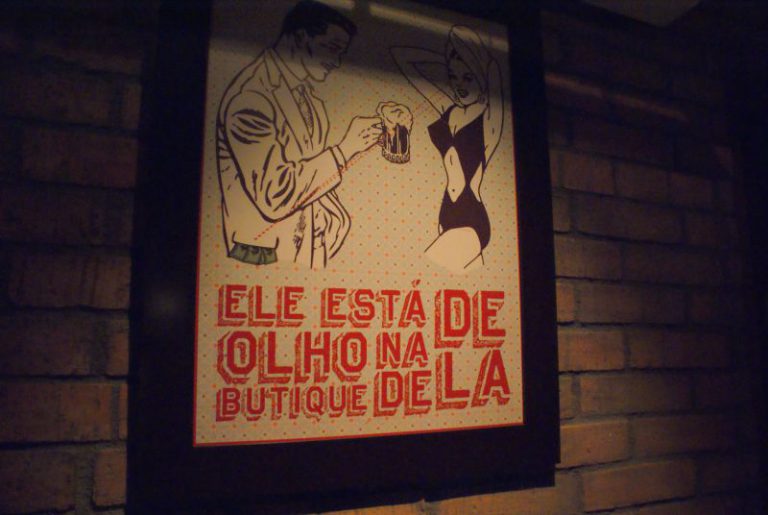 Cervejaria Devassa - Fachada, Letra Caixa, Quadros e Neon - Comunicação ...